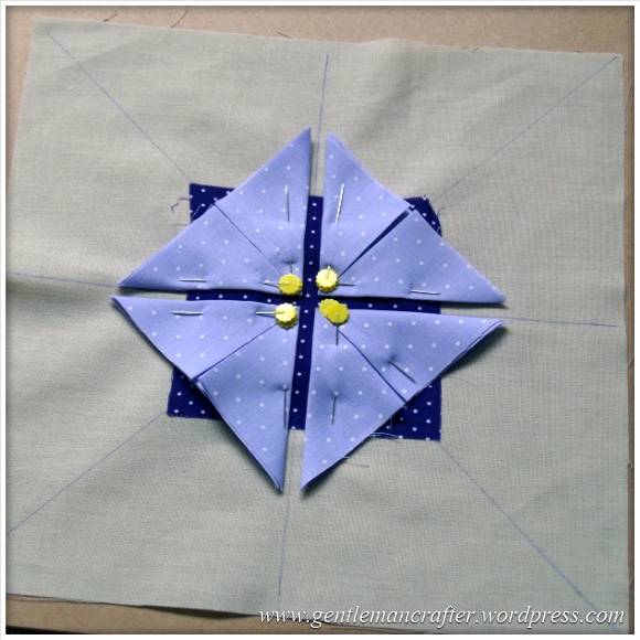 Fabric Friday – Practice Prairie Points – GENTLEMAN CRAFTER